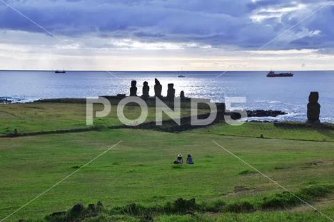 Rapa Nui, sunset. The statue Moai in Ahu Tahai on Easter Island, Chile ...