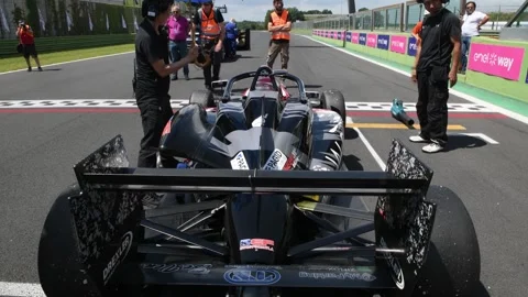 Formula 1 Starting Grid Stock Videos – Royalty-Free HD & 4K Videos