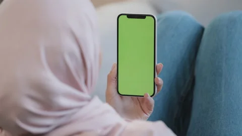 Female Islamic Hijab Stock Videos – Royalty-Free HD & 4K Videos | Page 2