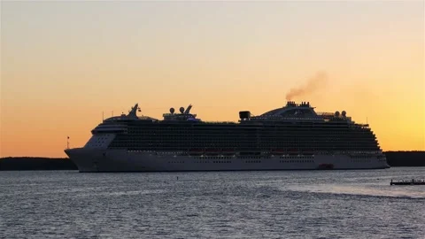 Regal Princess a Royal-class cruise ship... | Stock Video | Pond5