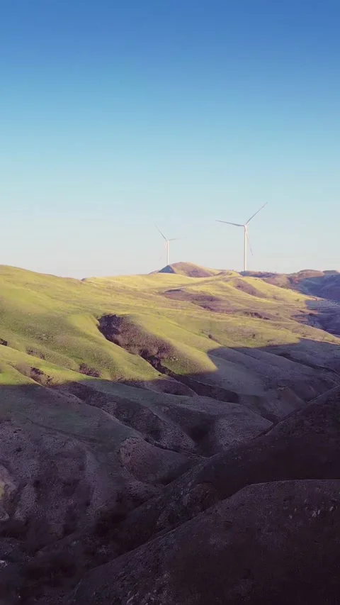 Shortting Windmills Stock Videos – Royalty-Free HD & 4K Videos | Pond5