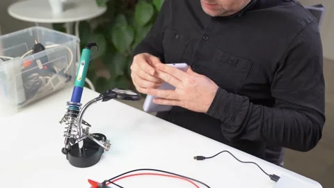 Wireless Workshop Stock Videos – Royalty-Free HD & 4K Videos