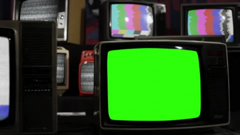 Retro TV Turning On Chroma Key Green Scr... | Stock Video | Pond5