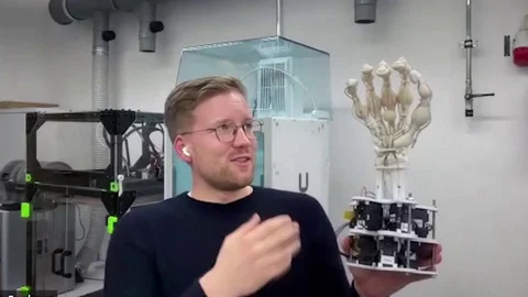 Robotic hand 3D printed with bones, liga... | Stock Video | Pond5