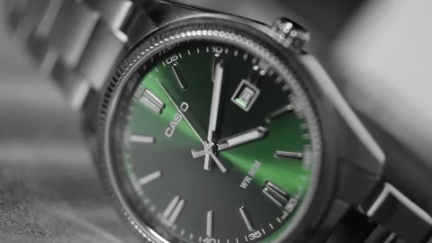 Clock Ro Stock Videos – Royalty-Free HD & 4K Videos