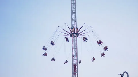 Rotating a Chain Carousel with a Lifting... | Stock Video | Pond5