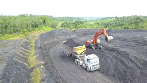 Run of mine (ROM) process at the tempora... | Stock Video | Pond5