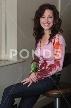 Ruthie Henshall Actress Pictured For A Lester Middlehurst Interview ...