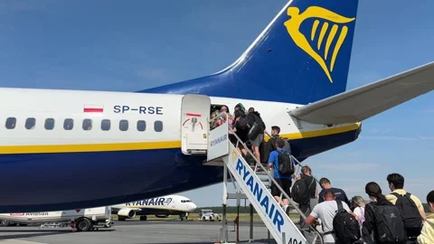 Boeing 737 Logo Stock Videos – Royalty-Free HD & 4K Videos | Pond5