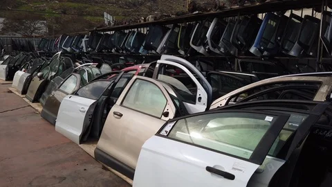 Car Lift Section Stock Videos – Royalty-Free HD & 4K Videos | Pond5