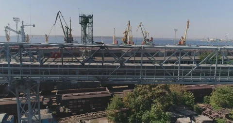 Scraper conveyors in the port close-up, ... | Stock Video | Pond5