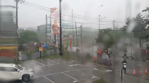 Rain On Window Loop Stock Videos – Royalty-Free HD & 4K Videos | Pond5