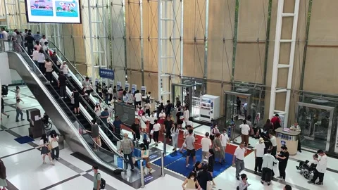 Shanghai Zhongshan Hospital busy entranc... | Stock Video | Pond5