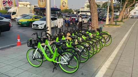 Seen Sharing Stock Videos – Royalty-Free HD & 4K Videos | Pond5