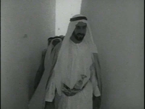 Sheikh Zayed struggles to balance the ol... | Stock Video | Pond5