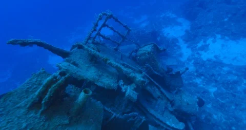 ship wreck underwater scuba divers shipw... | Stock Video | Pond5