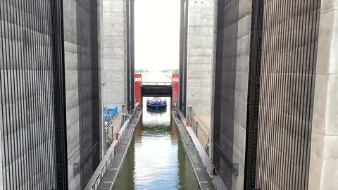 ships have overcome 38 meters in a gigan... | Stock Video | Pond5