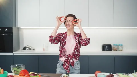 Short People Sweet Stock Videos – Royalty-Free HD & 4K Videos | Pond5