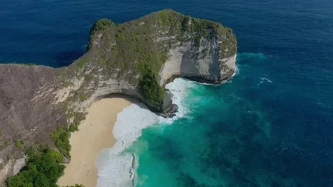 Hidden Treasures Show Stock Videos – Royalty-Free HD & 4K Videos | Pond5