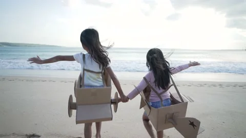 Girl Friend and Stock Videos – Royalty-Free HD & 4K Videos | Pond5