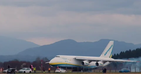 Side view of Antonov An-124-100 cargo ai... | Stock Video | Pond5