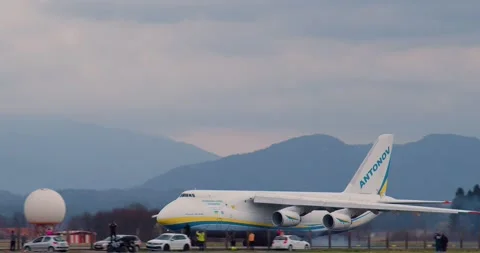 Side view of Antonov An-124-100 cargo ai... | Stock Video | Pond5
