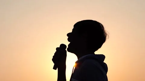 Screaming Mic Stock Videos – Royalty-Free HD & 4K Videos | Pond5