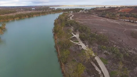 Slow descend over Murray River in Riverl... | Stock Video | Pond5