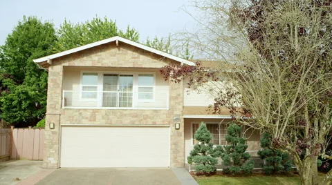 House Stock Videos – Royalty-Free HD & 4K Videos | Pond5