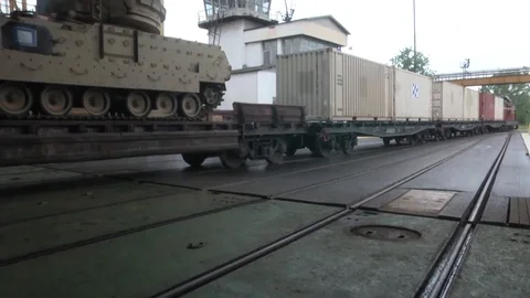 Soldiers conduct rail load operation dur... | Stock Video | Pond5