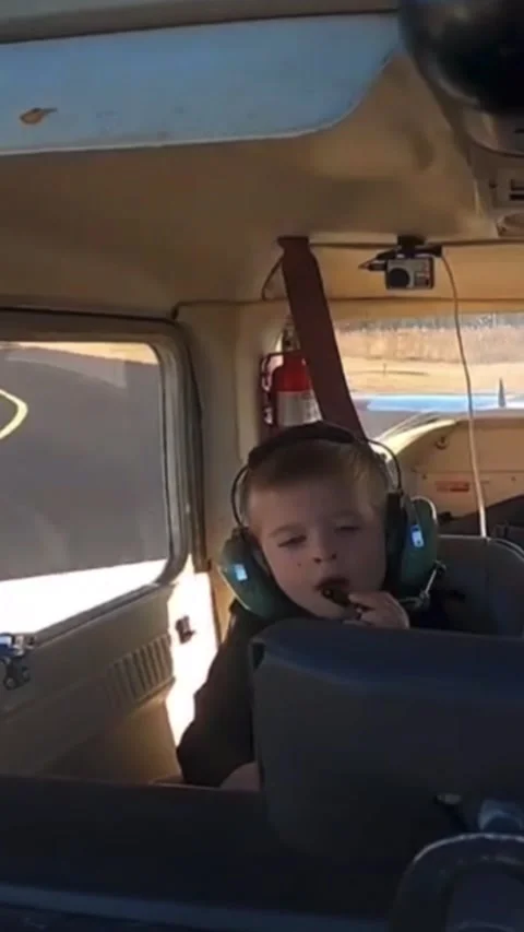 Take Reaction Video Stock Videos – Royalty-Free HD & 4K Videos