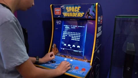 Space invaders Taito game machine. Simpl... | Stock Video | Pond5