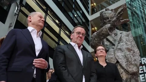 23 25 De Stock Videos – Royalty-Free HD & 4K Videos | Pond5