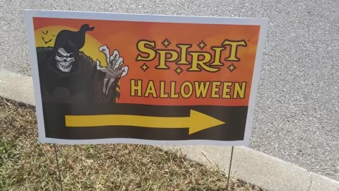 Spirit Halloween Directional Arrow Signa... | Stock Video | Pond5