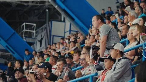 Clapper Fans Stock Videos – Royalty-Free HD & 4K Videos