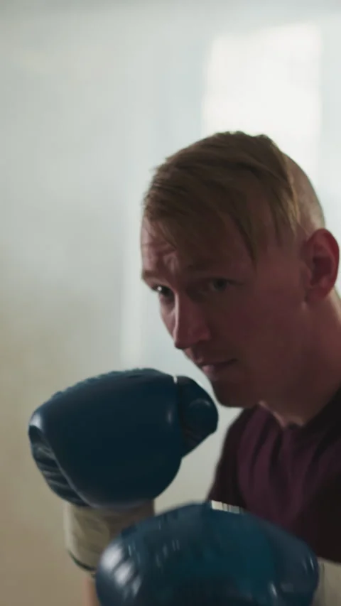 Punches Fighting Stock Videos – Royalty-Free HD & 4K Videos