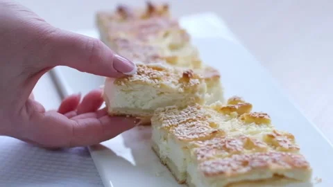 White Square Cake Stock Videos – Royalty-Free HD & 4K Videos | Pond5