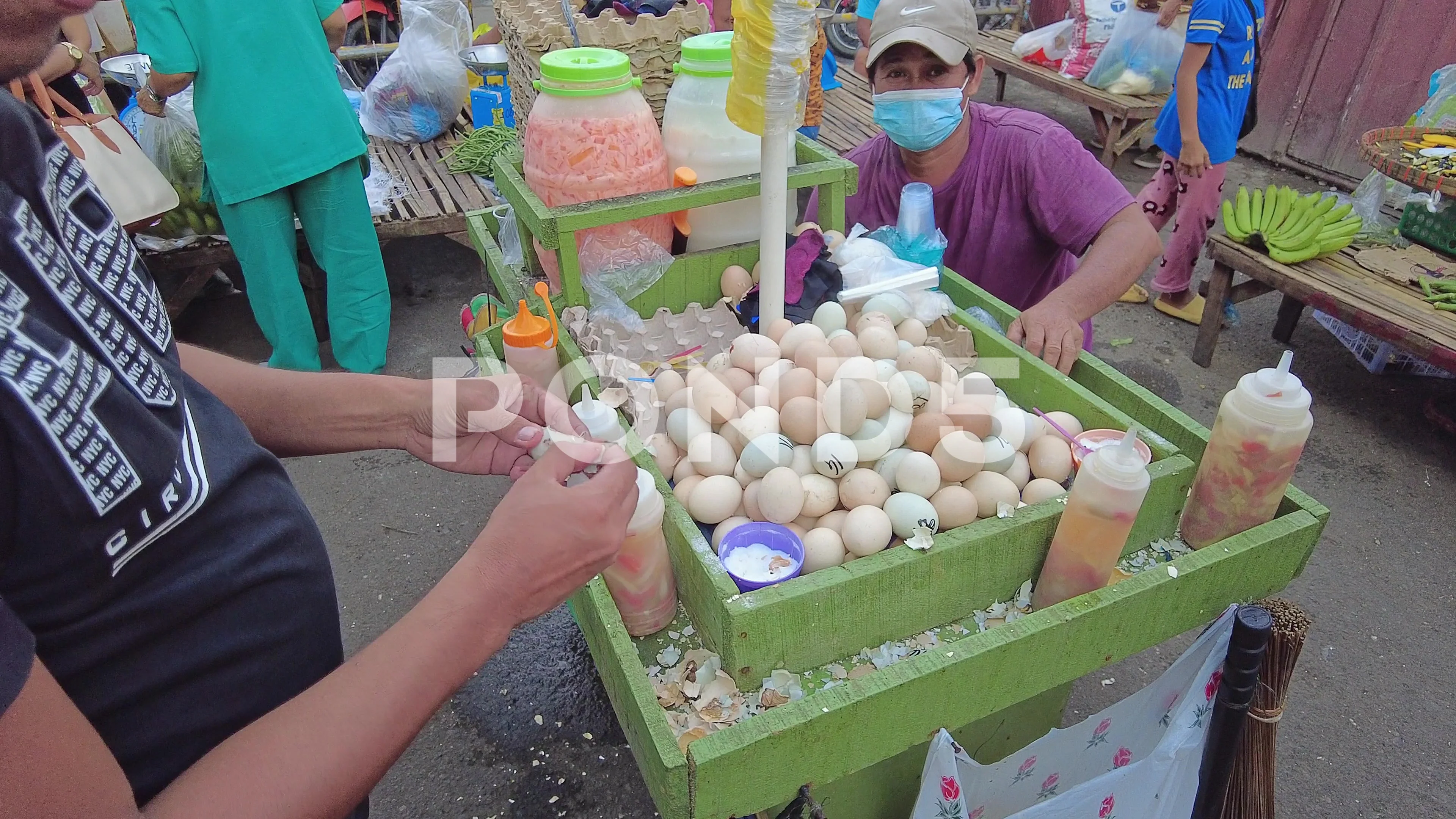 Balut Vendor