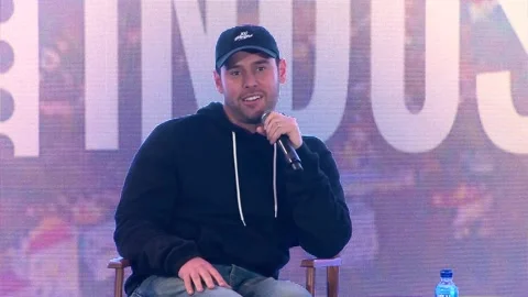 Entertainment U Stock Videos – Royalty-Free HD & 4K Videos | Pond5