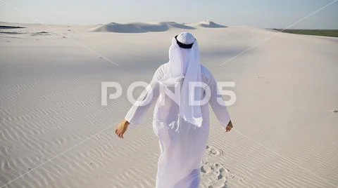 Stately young Arabian UAE Sheikh looking for handsome setting of ~ Hi ...
