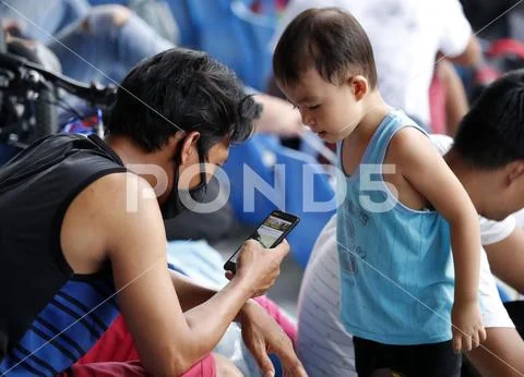 Photograph: Stranded Filipino workers increasing in Philippines, Manila ...