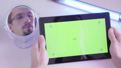 Screen Streamer Stock Videos – Royalty-Free HD & 4K Videos | Pond5