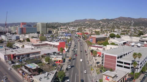 Feliz Tilt Stock Videos – Royalty-Free HD & 4K Videos