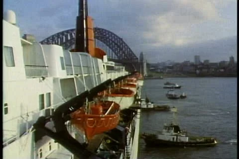 SYDNEY, AUSTRALIA, 1985, Arrival of QE2 ... | Stock Video | Pond5