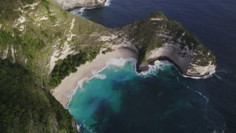 T-Rex Cliff at Kelingking Beach Nusa Pen... | Stock Video | Pond5