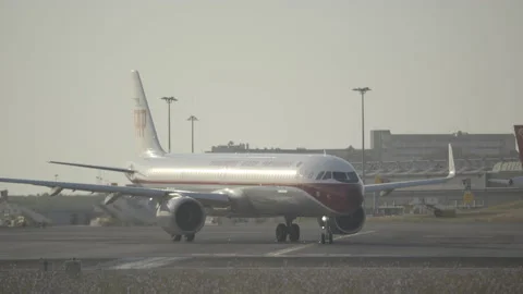 Tap Tap Taxi Stock Videos – Royalty-Free HD & 4K Videos | Pond5