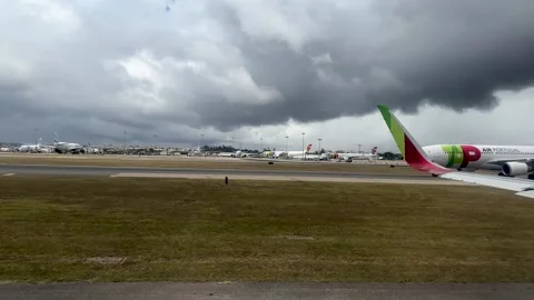 Tap Tap Taxi Stock Videos – Royalty-Free HD & 4K Videos | Pond5