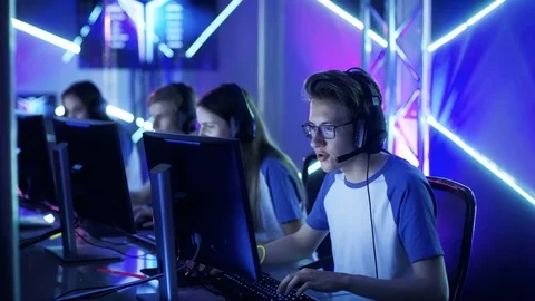 Play Game Video Stock Videos – Royalty-Free HD & 4K Videos | Pond5