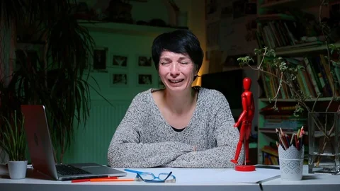 Document Change Table Stock Videos – Royalty-Free HD & 4K Videos | Pond5