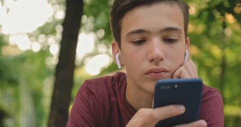 Teen Mobile Phone Stock Videos – Royalty-Free HD & 4K Videos | Pond5